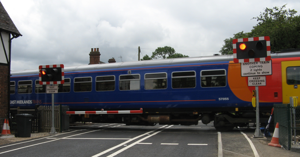Eggington's level crossing upgrade | VolkerRail